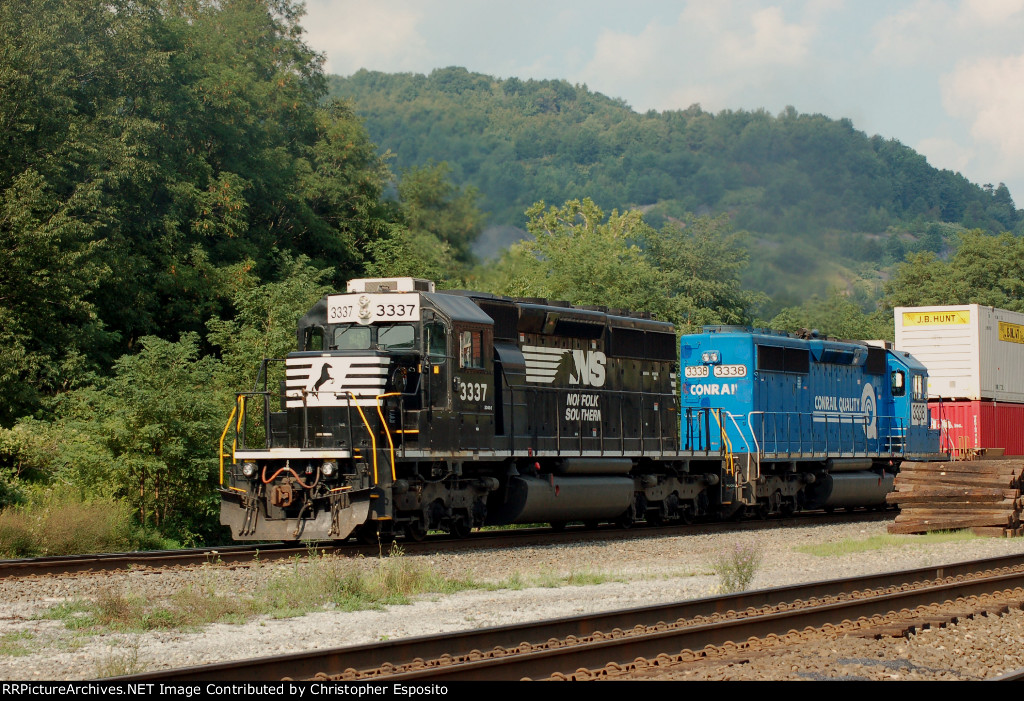 NS SD40-2 3337 & 3338
